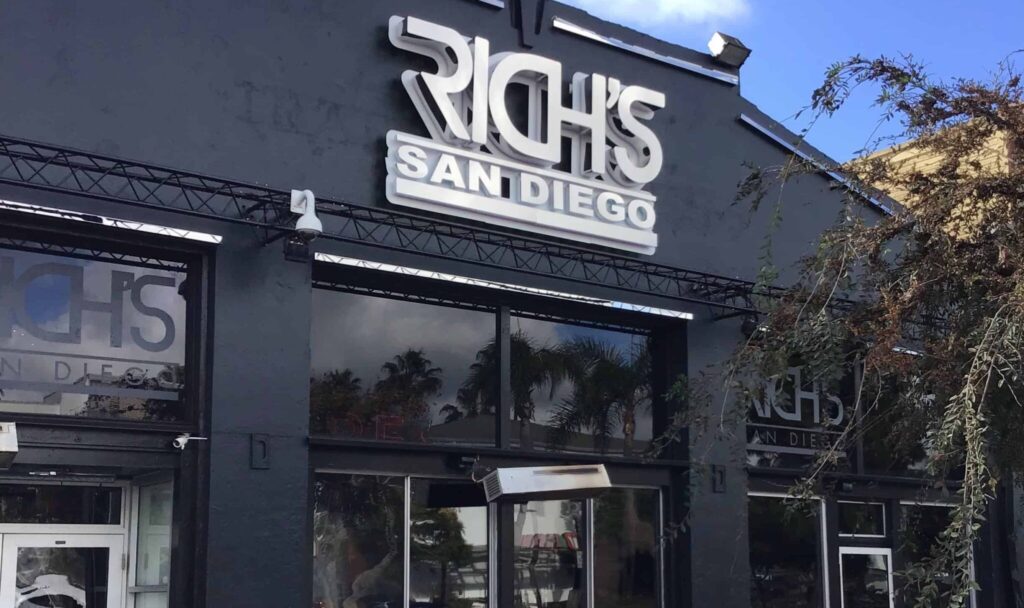 Choosing the Perfect Commercial Building Color Scheme - Procoat ...